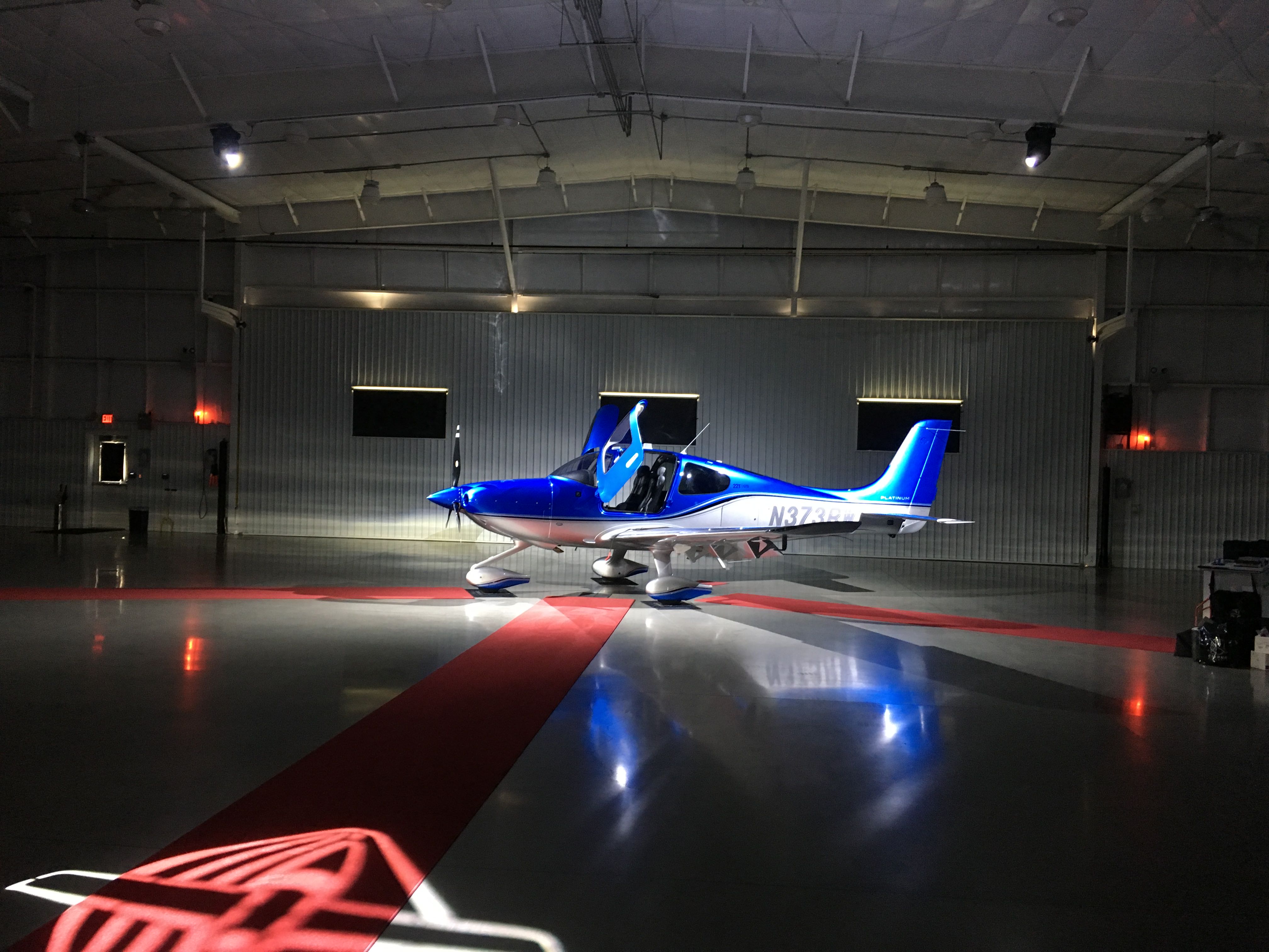 For Those Who Absolutely Insist On Flying First Class, G6, Arrive, Be Seen.